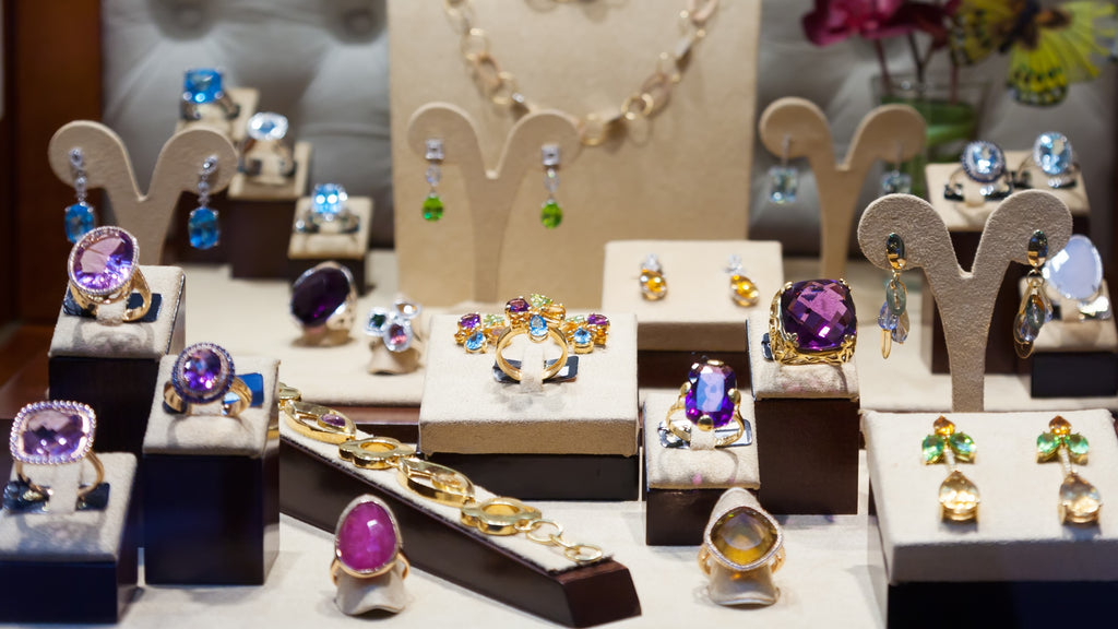 How to Care for Your Jewelry: Tips for Longevity and Shine – Effortlish